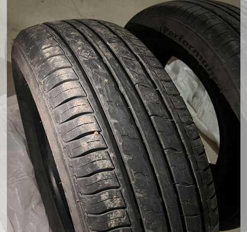 Royal Black Royal Performance 235/65 R17