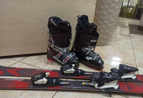 Горнолыжные ботинки и лыжи