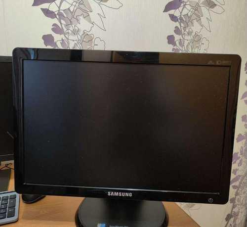 Монитор Samsung SyncMaster 961 bw