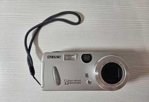 Фотоаппарат Sony Cyber-shot DSC-P52