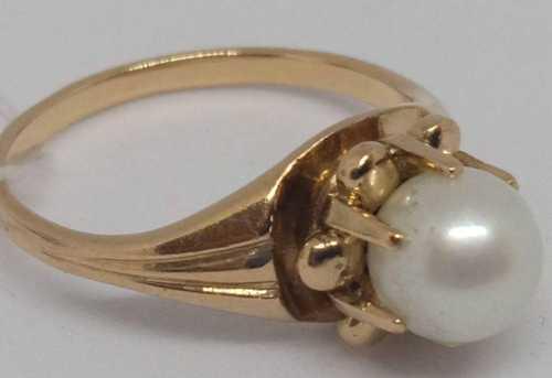 Золотое кольцо с жемчугом 583 пробы р-р 17
