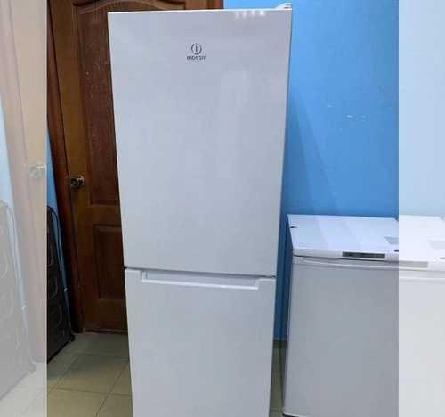 Холодильник Indesit DS316W /ур