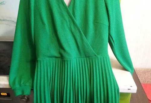 Платье с плиссированной юбкой 48