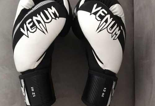 Боксерские перчатки 12 oz venum