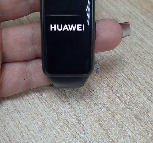 Смарт часы huawei band 6 (7098) 995