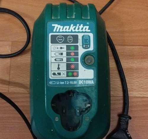 Зарядное устройство для шуруповерта makita