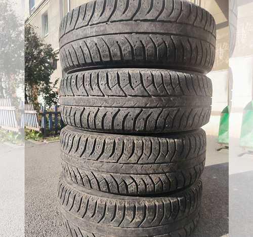 Bridgestone Ice Cruiser 7000 225/65 R17