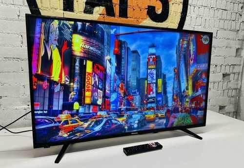 Метровый яркий Hisense 109см UHD SMART TV