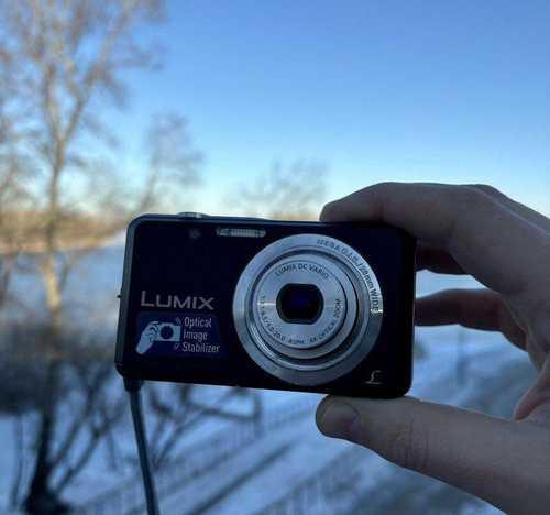 Винтажный фотоаппарат Panasonic y2k мыльница