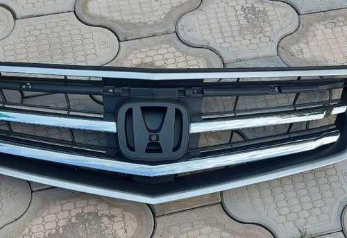 Решетка радиатора Honda Accord VII Хонда Аккорд 7
