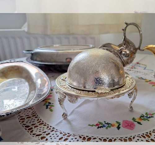 Икорница масленка посеребрение Англия