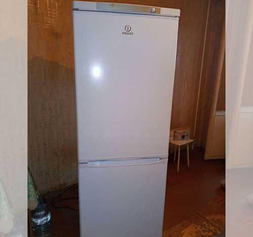 Холодильник indesit no frost б/у