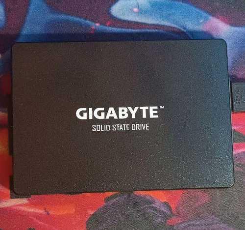 SSD 120GB gigabyte