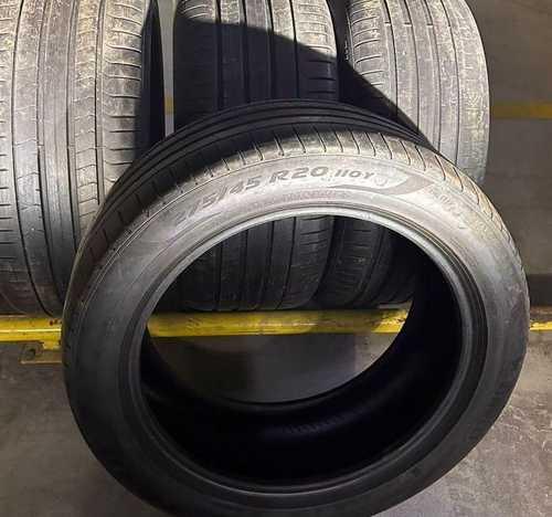 Pirelli P Zero 275/45 R20 и 305/40 R20 103Y