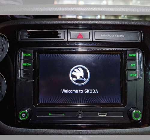 Skoda магнитола RCD 330 plus CarPlay Android Auto