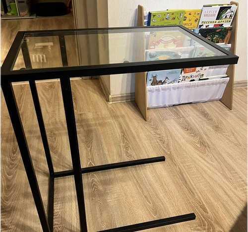 Стол IKEA витше придиванный
