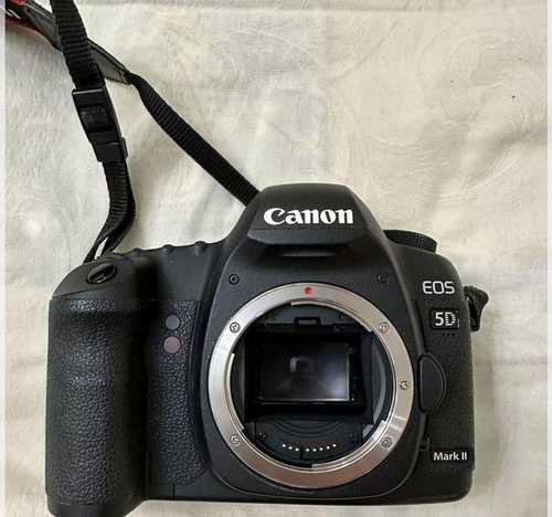 Фотоаппарат canon EOS 5D mark II body