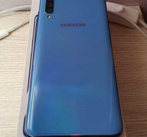 Samsung Galaxy A70, 6/128 ГБ