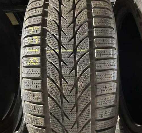 Toyo Snowprox S953 205/50 R17 93H