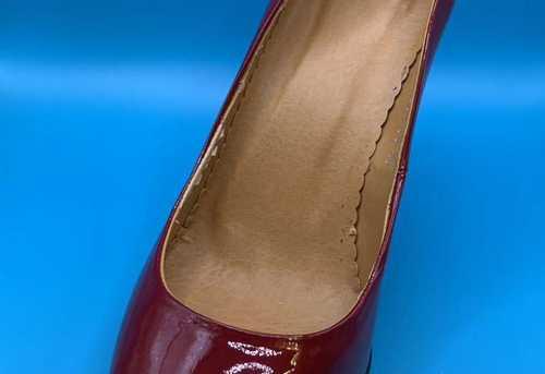 Туфли лодочки лакированные 39-40
