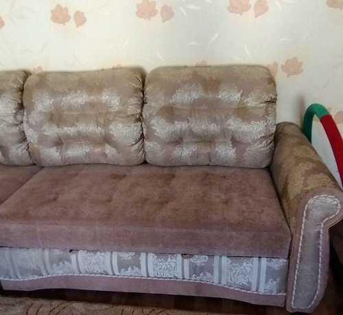 Угловой диван и кресло юваю