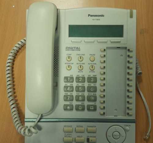Panasonic KX-T7633 Системный телефон