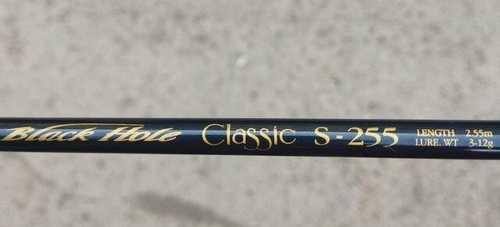 Продам спиннинг Black Hole Classic S-255