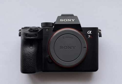 Фотоаппарат Sony Alpha A7R III Body