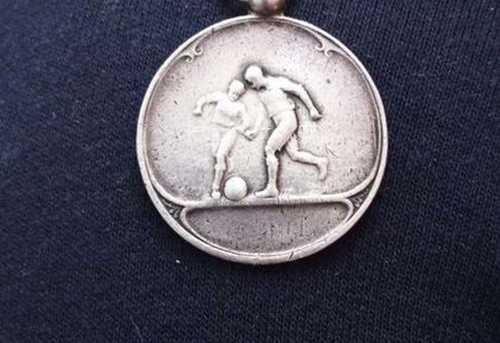 Медаль по футболу серебро