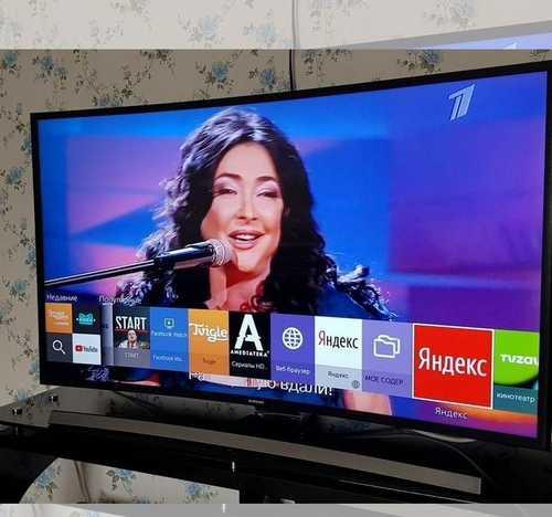 Samsung.40"(102 см),изогнутый,smart TV.WI-FI