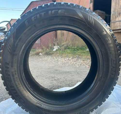 Laufenn I Fit Ice LW 71 205/60 R16 96T