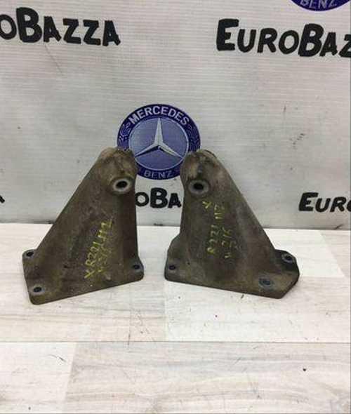 Кронштейн двигателя Mercedes М112