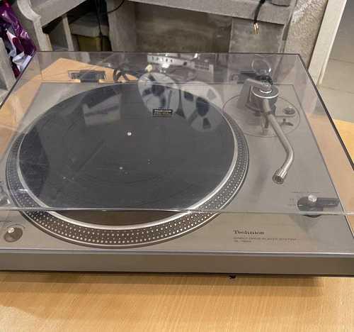 Проигрыватель винила Technics SL-1500