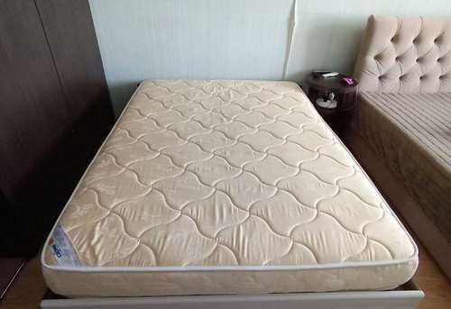 Кровать с матрасом бу