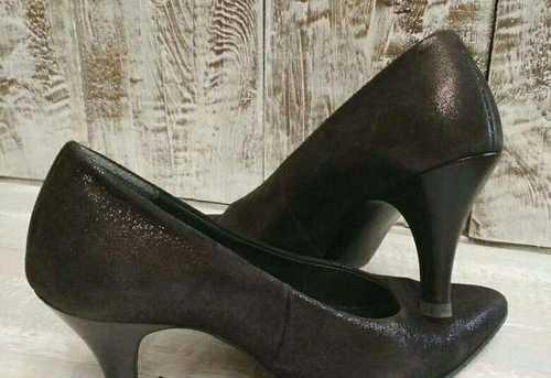 Женские туфли. Размер (36-36.5)