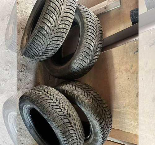 Goodyear UltraGrip Ice+ 215/65 R16 98