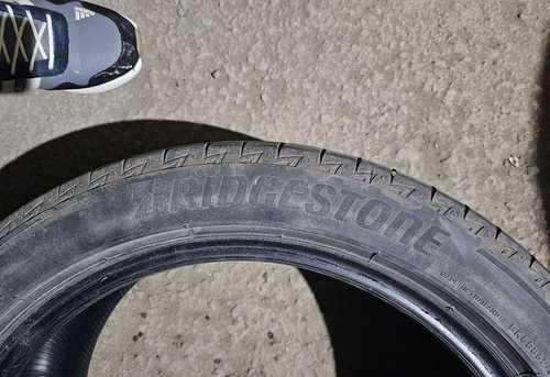 Bridgestone B-style RV 235/45 R18
