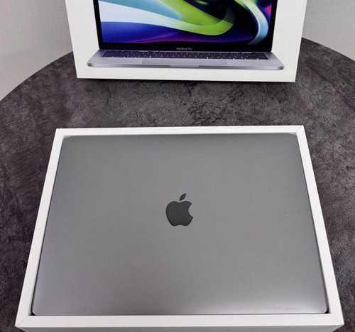 Macbook pro 13 m1 8/256gb 100% аккумулятор