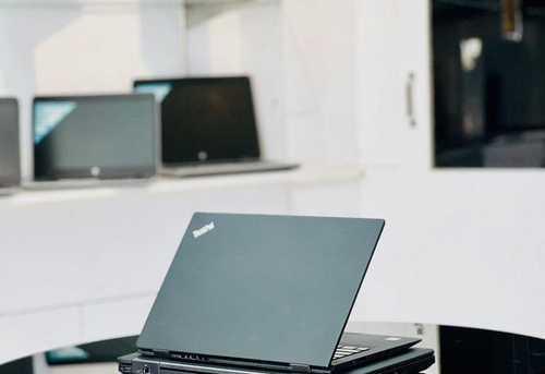 Lenovo ThinkPad E16 i5-1335U