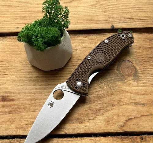 Нож Spyderco Tenacious коричневый