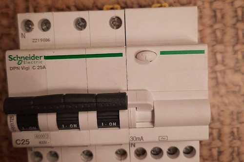 Дифавтомат schneider 25А