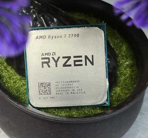 Процессор AMD Ryzen 7 2700 OEM