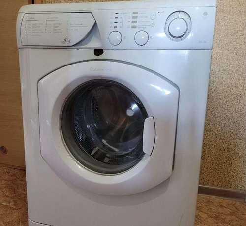 Стиральная машина Ariston AVL 109