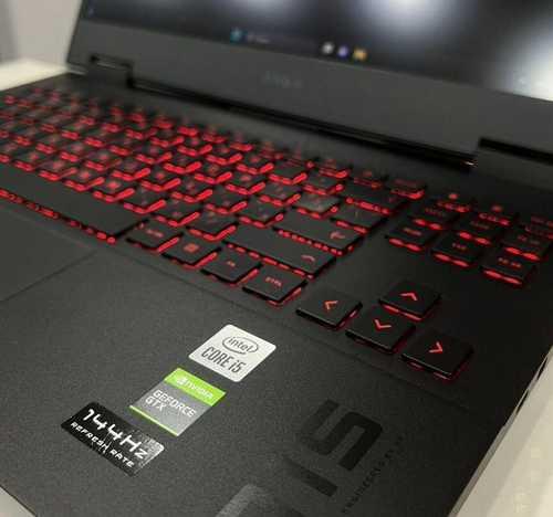 HP omen i5 10300H/1660Ti/144Гц/16Gb/m2 NWMe