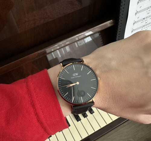 Часы Daniel Wellington DW 42мм черный золото