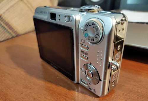 Цифровая фотокамера Sony Cyber-shot DSC-W70