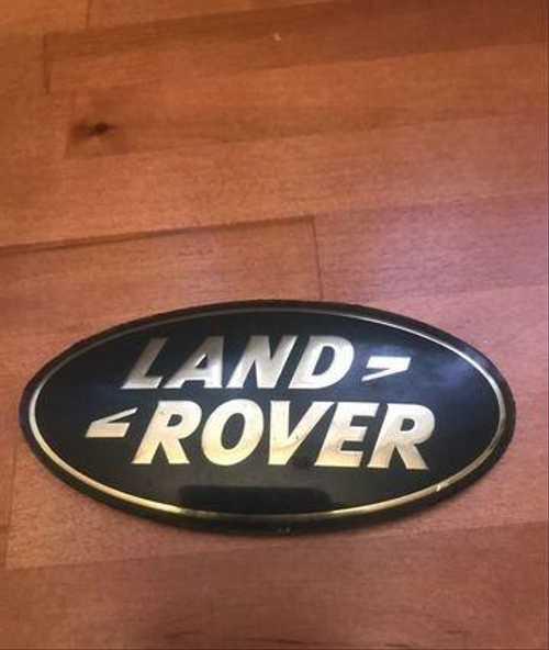 Логотип шильдик land rover на рещётку радиатора и