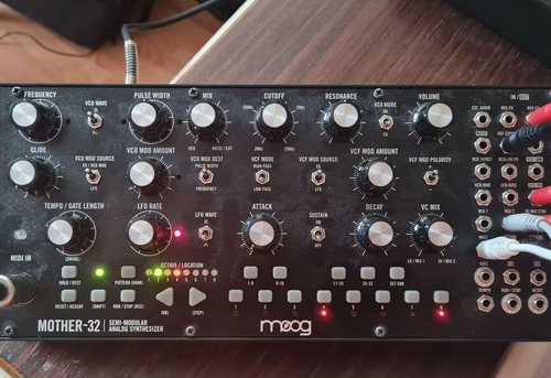 Moog mother 32