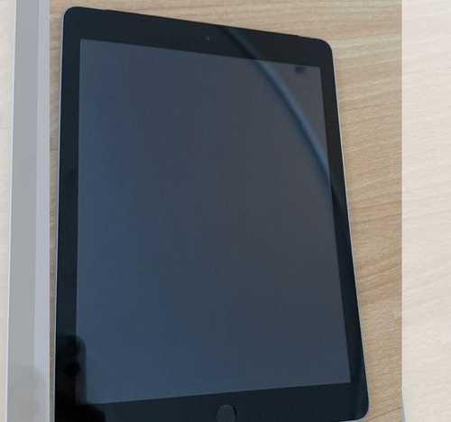 iPad 6th generation wi fi 32  cellular