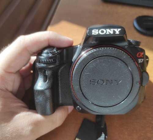 Зеркальный фотоаппарат sony а37 + minolta 35-70 f4